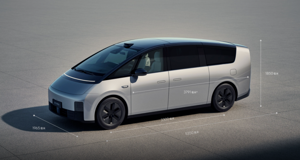 恶搞为“棺材车”！理想MEGA命中有一劫？_腾讯新闻