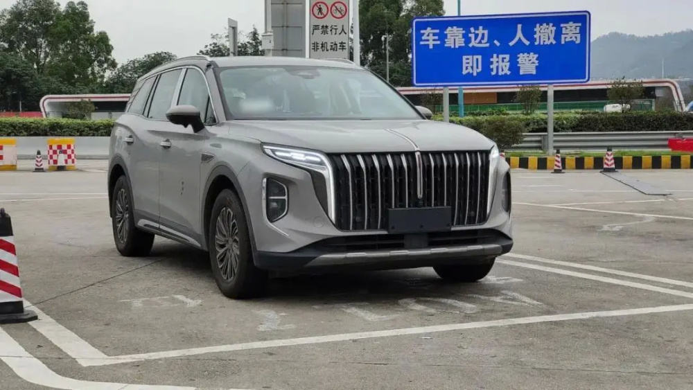 【e汽车】红旗全新SUV——HS6谍照曝光_腾讯新闻