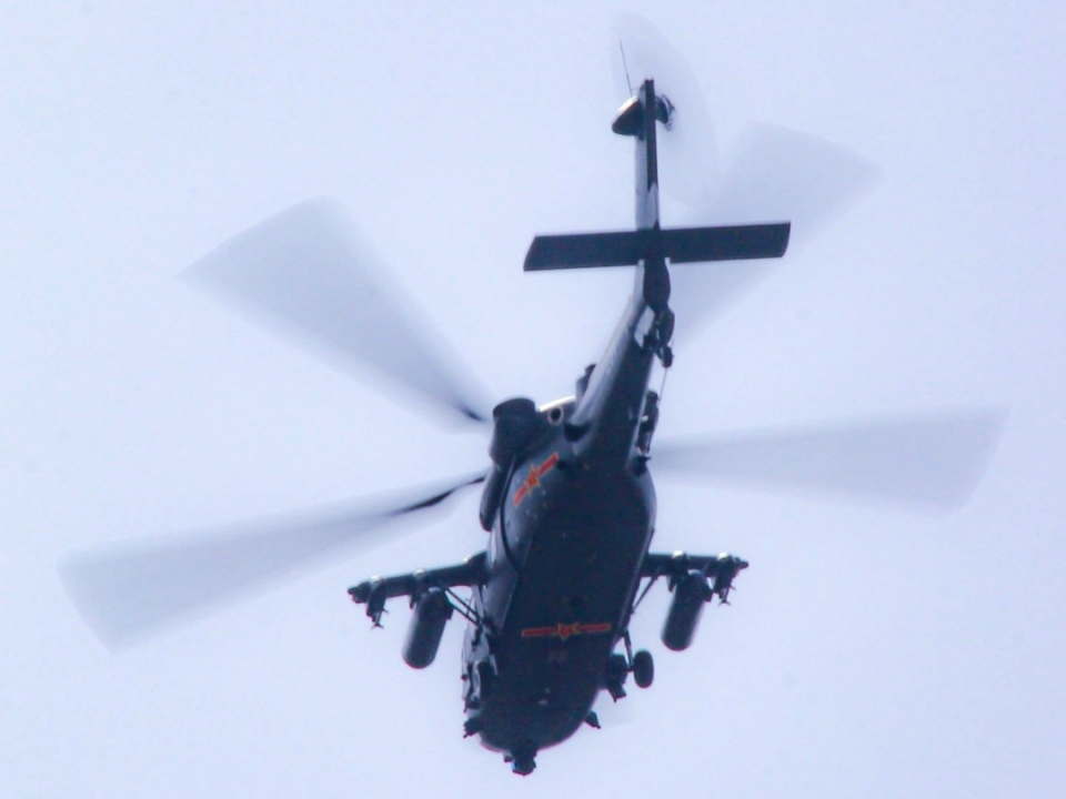 细品Z-20T突击型直升机_腾讯新闻