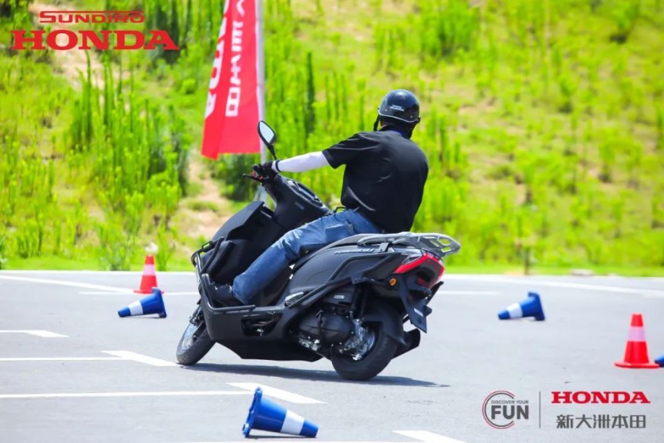 小踏板当中的SUV，新大洲本田NS125GU上市，售价仅8880元起，空间大很挺能装_腾讯新闻