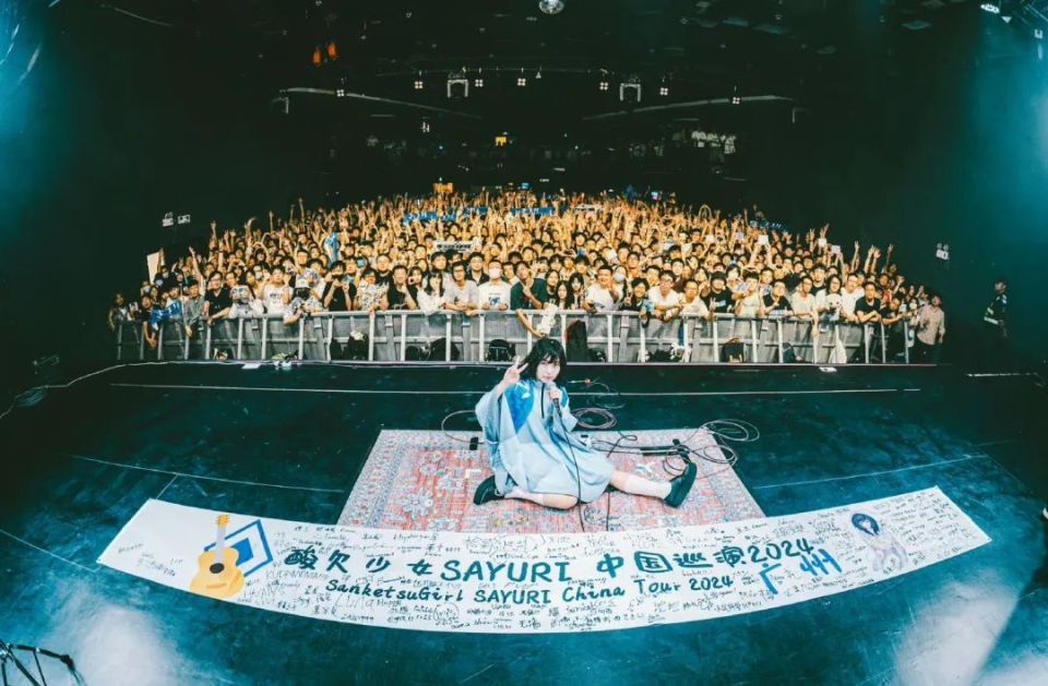 知名女歌手突然去世，年仅28岁..._腾讯新闻