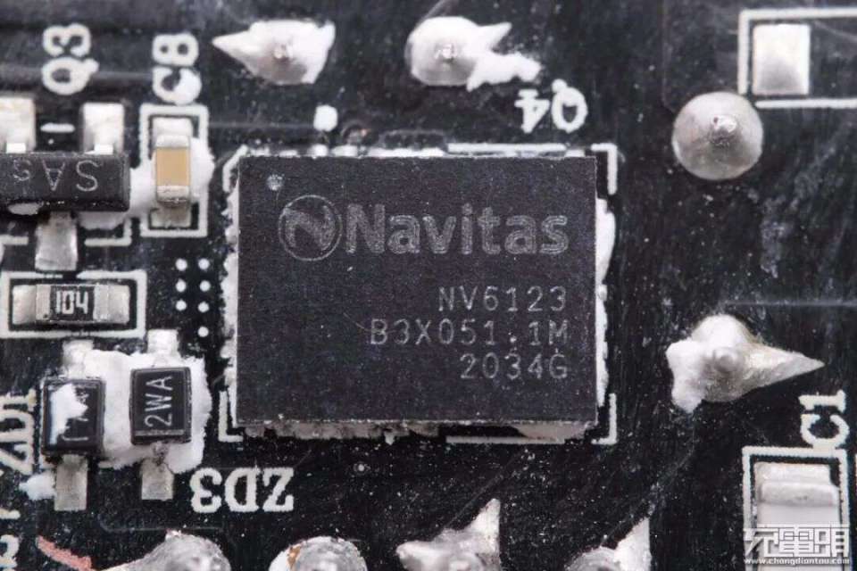 内置氮化镓驱动，应用简单，纳微芯片进入多家知名品牌供应链_腾讯新闻