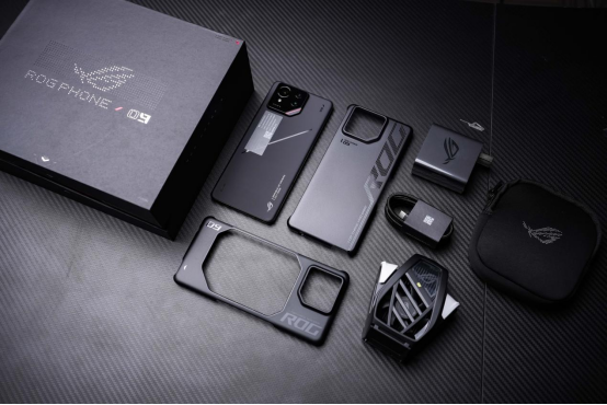 屏幕刷新率最高的手机！ROG 9 PRO首发评测：背盖也能玩游戏_腾讯新闻