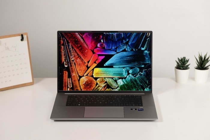 惠普ZBook Studio G9评测：算力强大、机身轻薄的新一代移动工作站_腾讯新闻