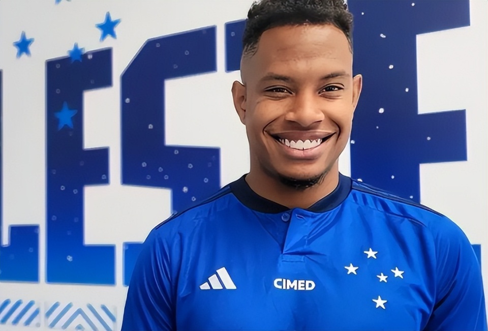 海港酝酿阵容大调整，追逐周定洋取代茹萨，3条线都亟待补强本土强援_腾讯新闻