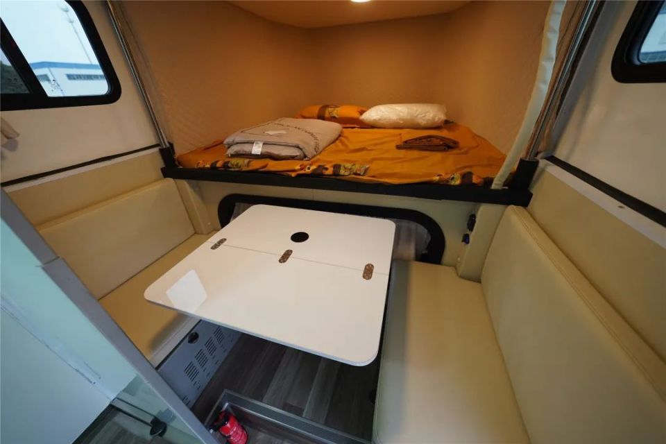 能下地库的新能源房车，极限227度电，途酷混动四驱房车_腾讯新闻