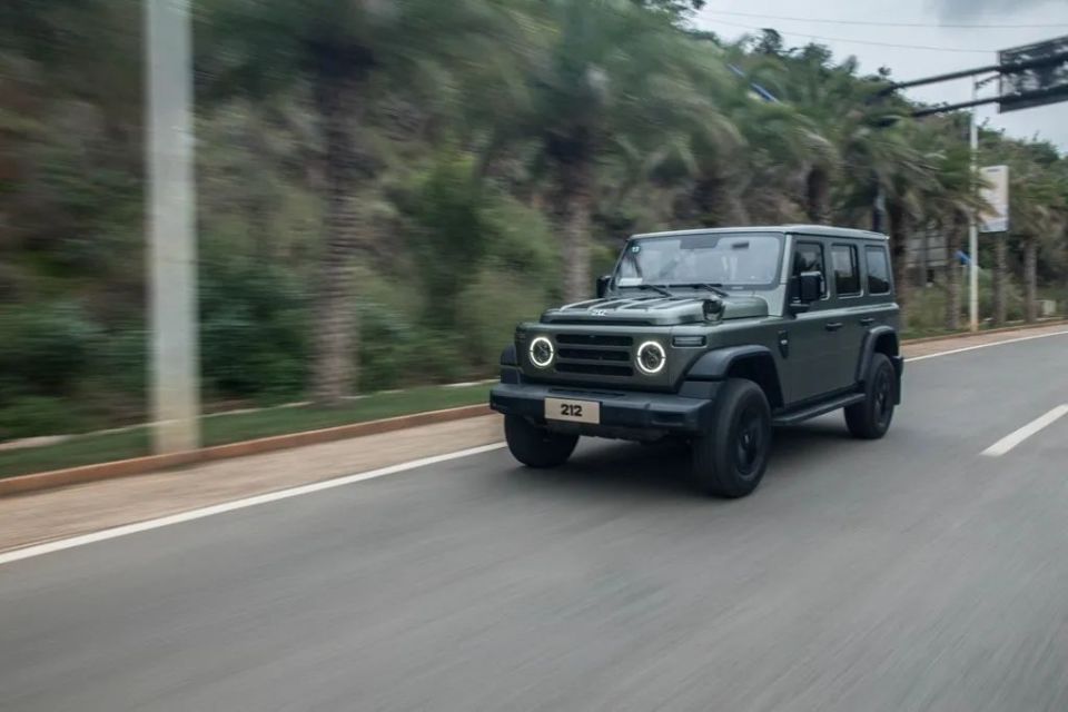 13.99万起步，中国越野车鼻祖！212 T01到底是辆什么车？_腾讯新闻