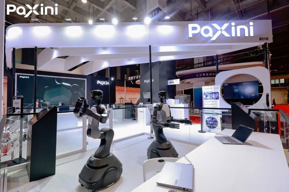 像人类感知的轮式人形机器人，帕西尼TORA-ONE准备进入医疗康养、工业制造等现实世界 |CyberDaily_腾讯新闻