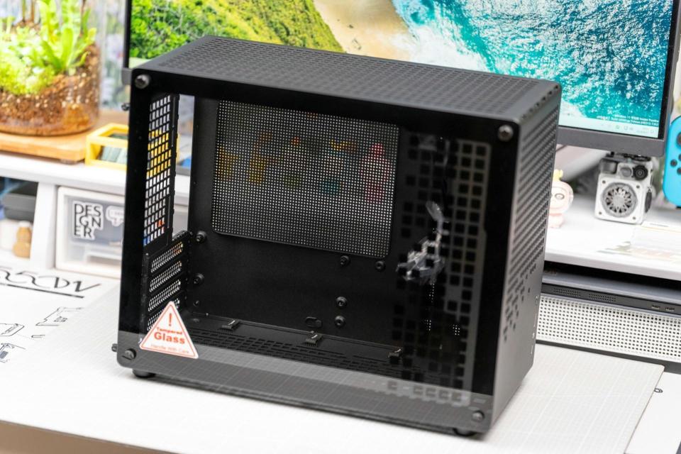 20L小尺寸 M-ATX机箱装机，乔思伯Z20打造精致桌面电脑_腾讯新闻