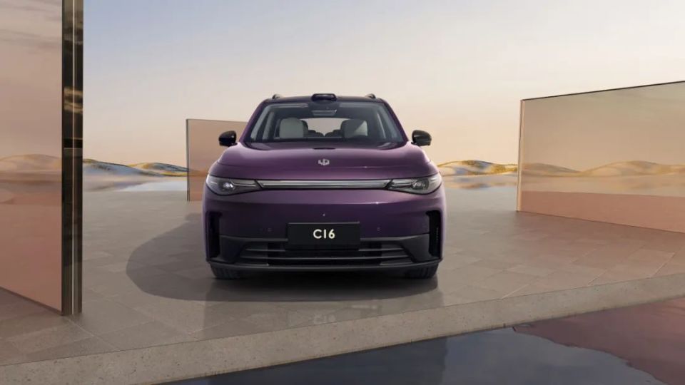 全系6座+真800V+8295芯片！零跑C16真等于半价理想L8？_腾讯新闻