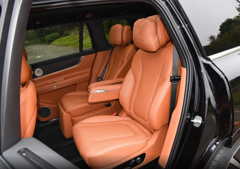 大型SUV，46.98万元起，可选增程/纯电，华为赋能卖得过理想L9吗？_腾讯新闻