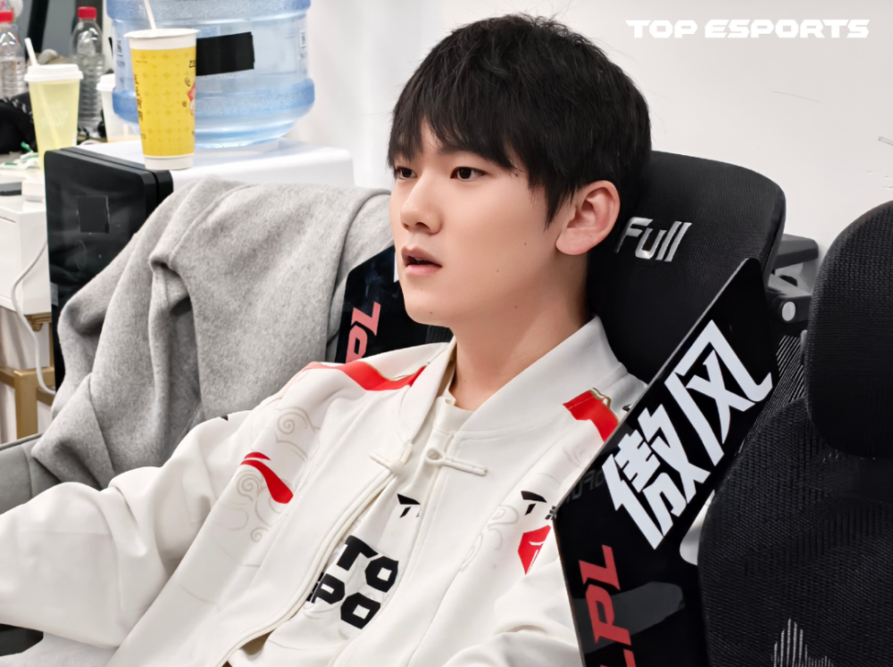 【每日一撸】369喊话Karsa说练好了；BLG双C外出散心放松_腾讯新闻