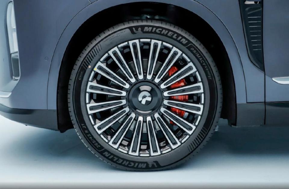 李斌：活下去才是最重要的，第三代蔚来ES8上市，价格低至30.88万_腾讯新闻