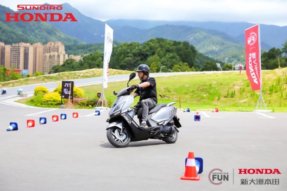 小踏板当中的SUV，新大洲本田NS125GU上市，售价仅8880元起，空间大很挺能装_腾讯新闻