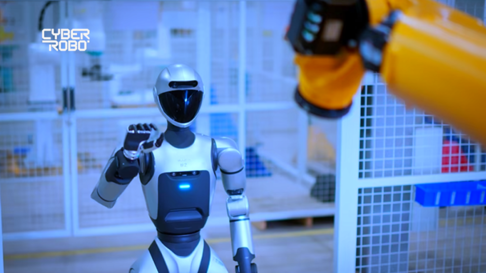 埃斯顿酷卓的第二代人形机器人来了，Codroid 02准备进汽车厂、电子制造厂、建材家居厂... |CyberRobo_腾讯新闻