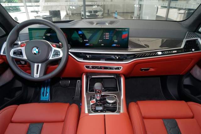 高端豪华SUV间的PK，2025款问界M9对比宝马X5，选谁？_腾讯新闻