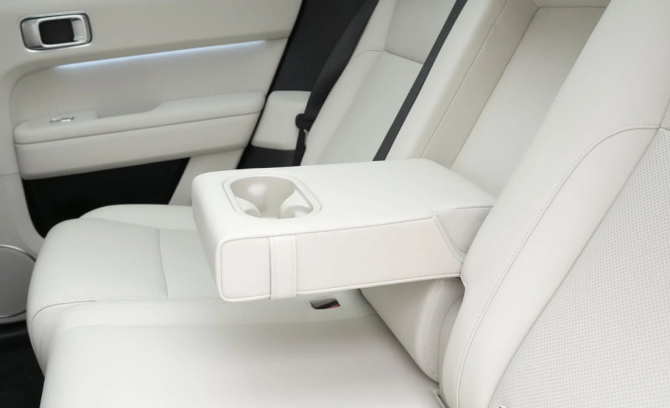 销量甩开问界M7，七月卖出24856台，理想L6到底值得买吗？_腾讯新闻