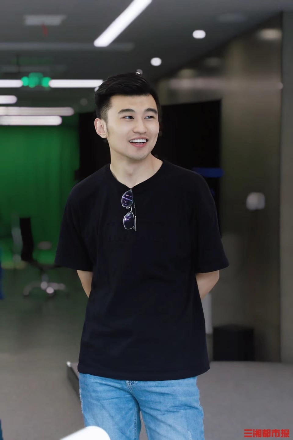 10分钟体验张家界四季美景，山东小伙打造张家界元宇宙馆_腾讯新闻