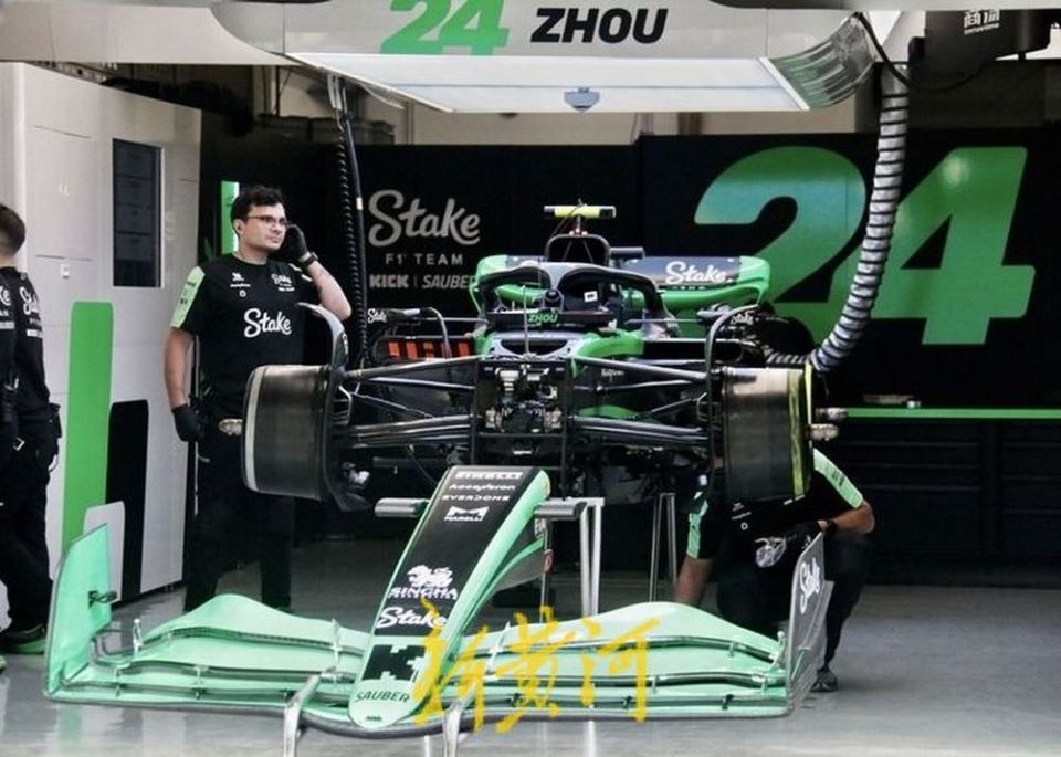 F1维修站里都有啥？新黄河记者带你沉浸式体验 | 图集_腾讯新闻