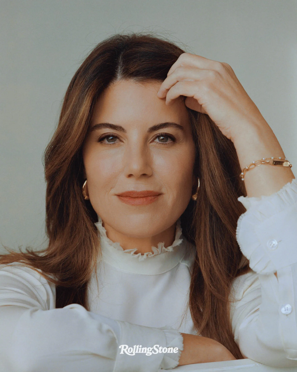 克林顿丑闻里的莱温斯基久违亮相，成熟端庄还瘦了，年过半百仍是单身_腾讯新闻