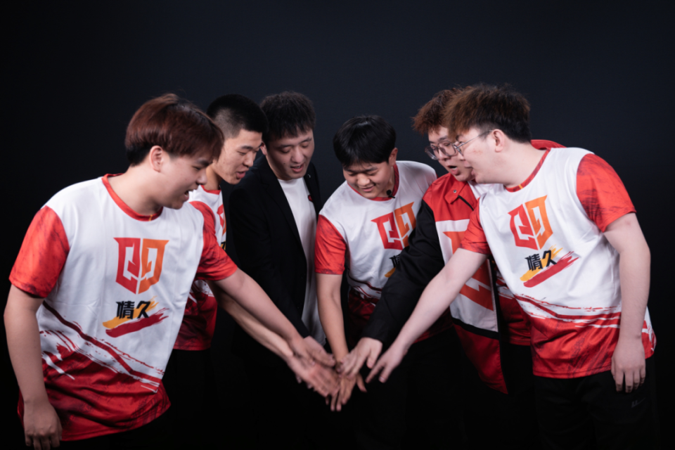 EP.快手获得CFPL S24常规赛冠军，新人选手撑起半边天 | 穿越火线赛事_腾讯新闻