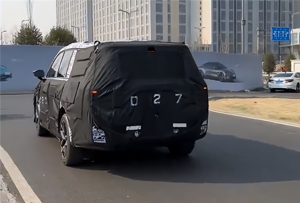 杀入理想华为舒适区：小米增程SUV“昆仑N3”曝光，续航1500公里_腾讯新闻