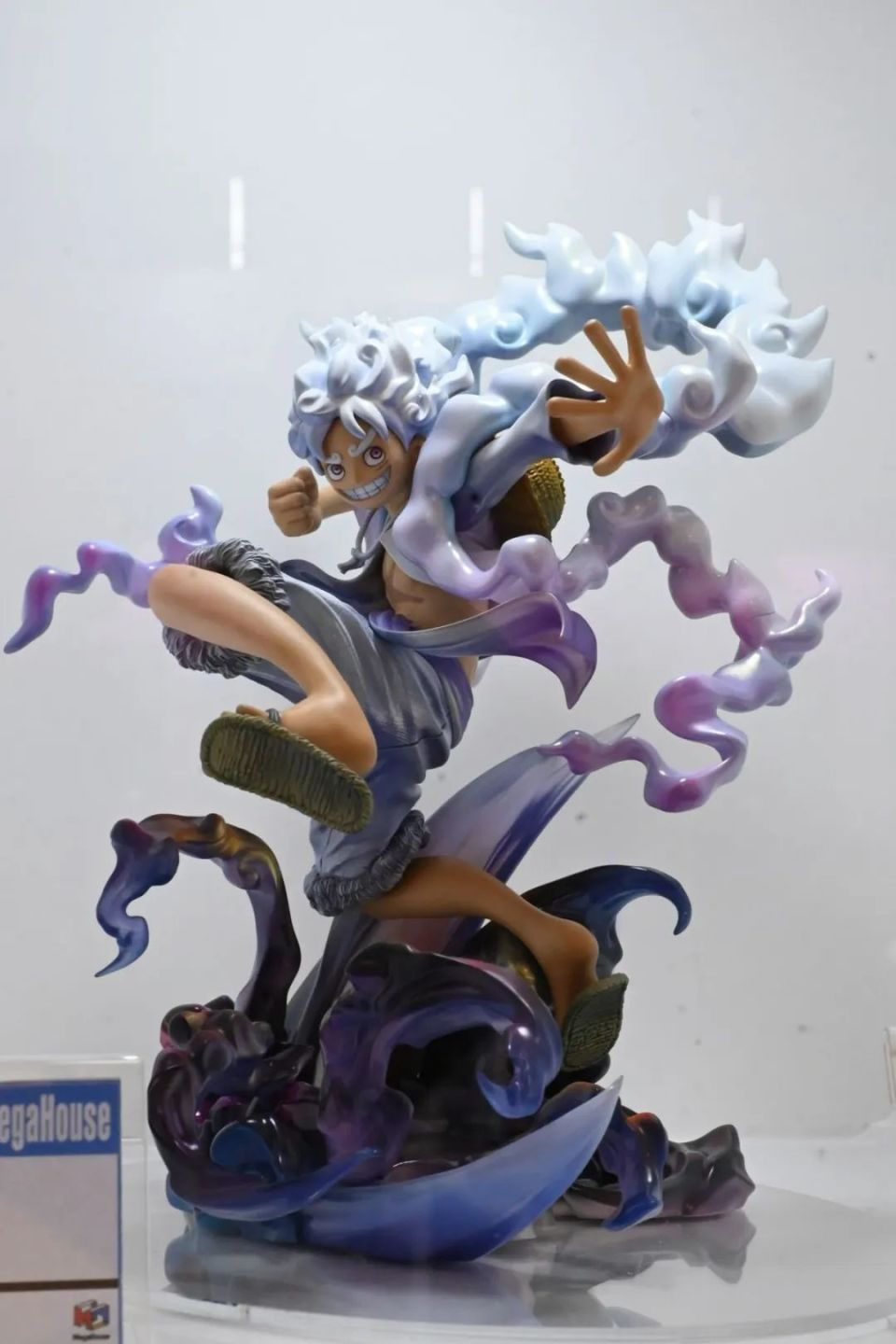 WF2022-2023上海直击：海量现场大图与世界上拥有模型最多的男人_腾讯新闻