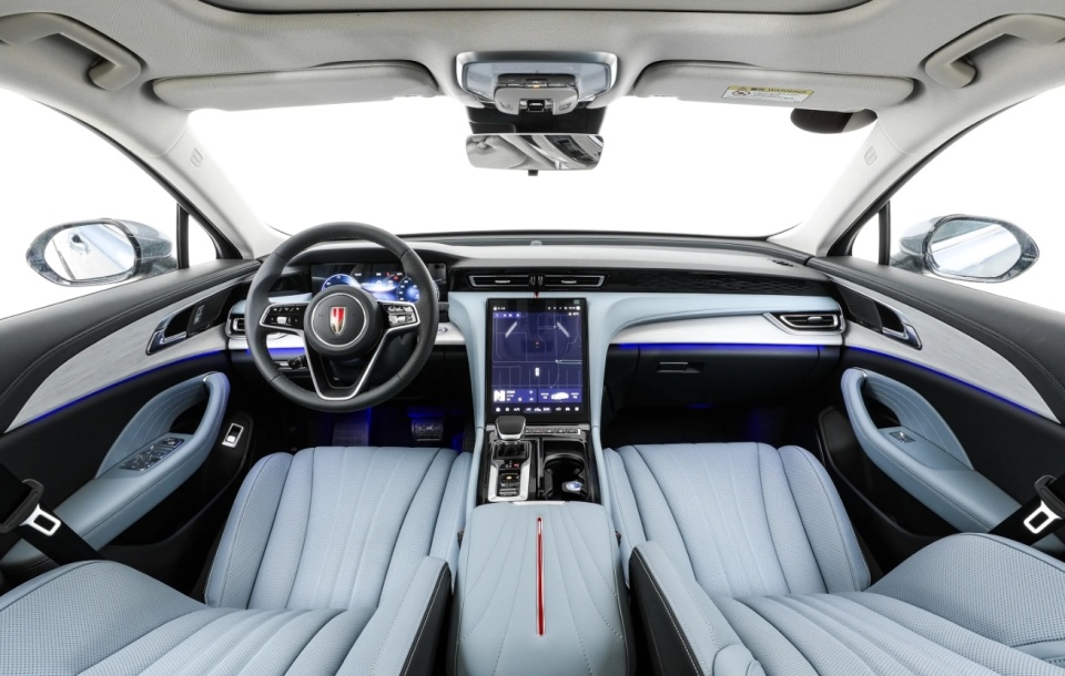 汉DM-i对手出现！红旗H5 PHEV实测续航1707km，混动豪华新标杆！_腾讯新闻