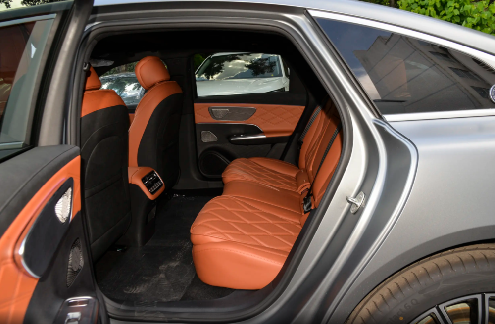 月销10243台，奇瑞风云A9L“站起来了”，入门就有260km纯电续航_腾讯新闻