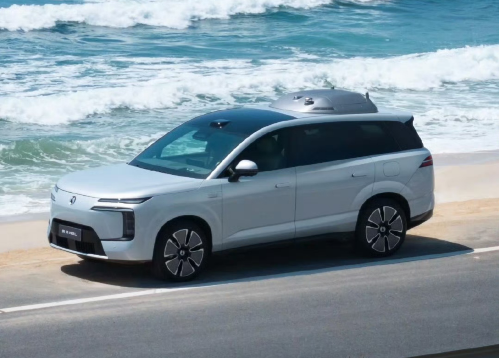 腾势N8L实车曝光，大过问界M8+天神之眼B，三电机925马力+云辇-A_腾讯新闻