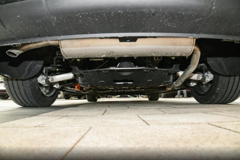 15万级混动家轿PK，深蓝L07与银河星耀8 PHEV，该怎么选？_腾讯新闻