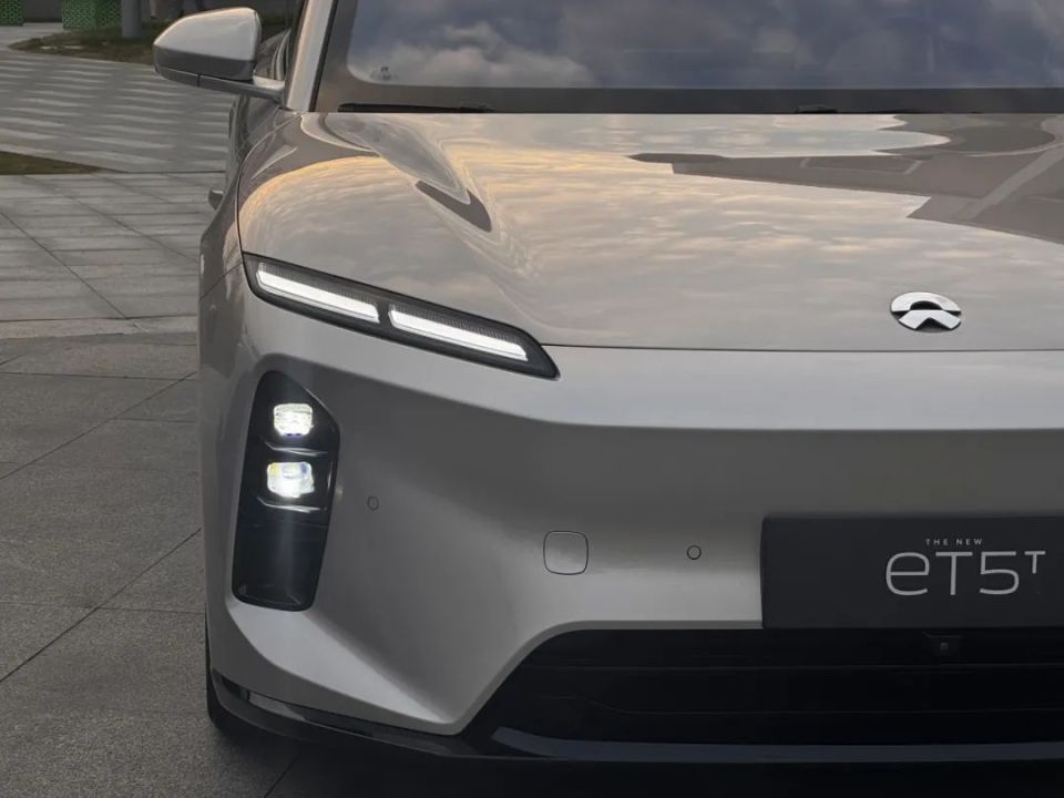 25款蔚来ET5/ET5T上市，我们帮你把新老款的价差算好了_腾讯新闻