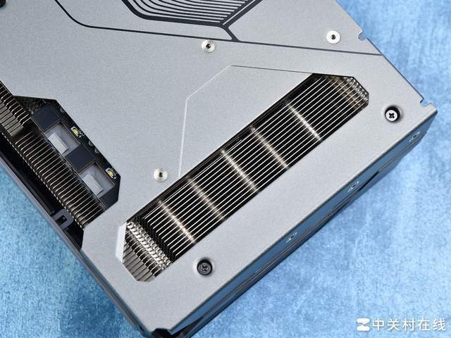 技嘉Radeon RX 7900XTX魔鹰显卡评测 3A平台4K百帧游戏发动机_腾讯新闻
