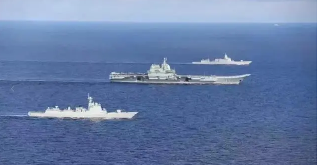 052D/DL型驱逐舰：现已服役25艘，追加建造10艘，将成我海军主力_腾讯新闻