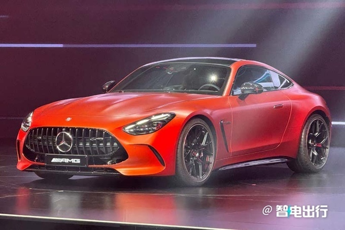 奔驰2.0T四缸C63来了！比老款4.0T八缸贵20.3万，接受吗？_腾讯新闻