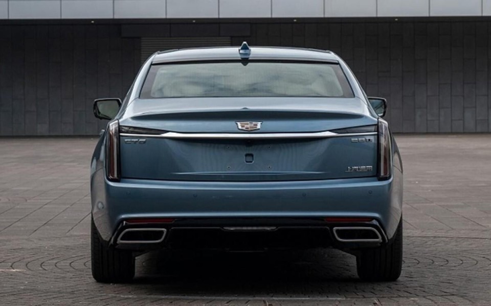 全新凯迪拉克CT6实车首次曝光，改动很大，强过BBA还是低性价比_腾讯新闻