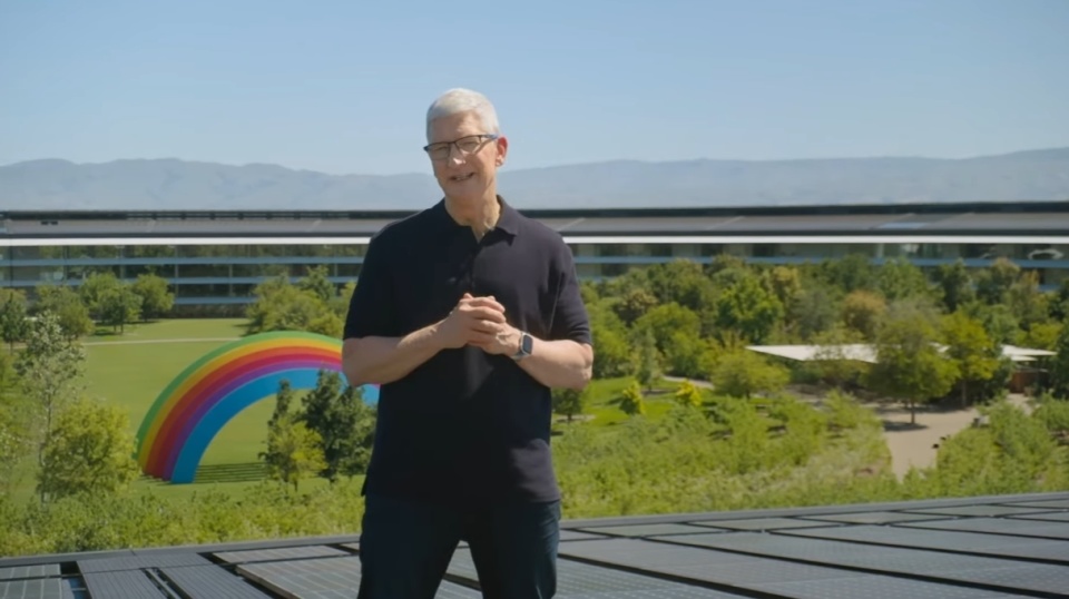 全程回顾苹果WWDC发布会：AI功能终于靴子落地_腾讯新闻