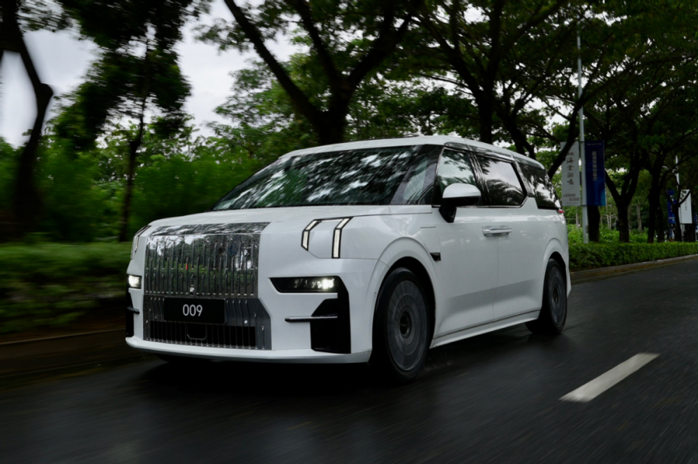 4月首周MPV销量:比亚迪腾势D9优势不再,理想MEGA仅418台,赛那意外_腾讯新闻