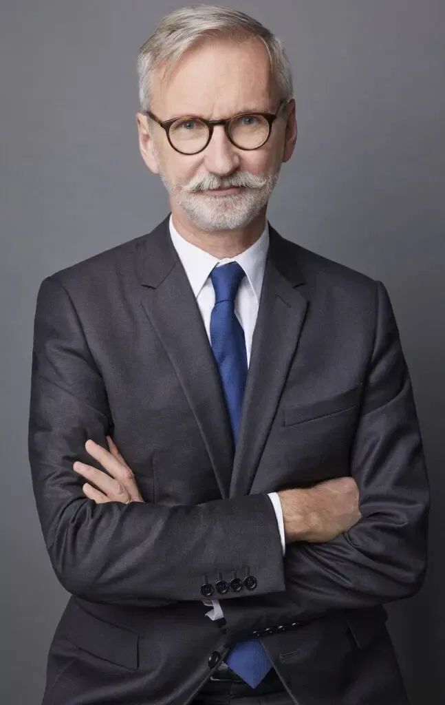 为什么Longchamp可以背一辈子？真正懂包的人都是这样…_腾讯新闻