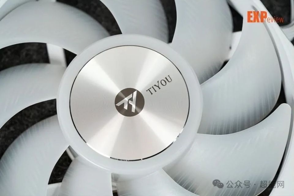 钛游 T360 PRO ARGB水冷评测：双效散热冷头，造型独特，散热良好_腾讯新闻