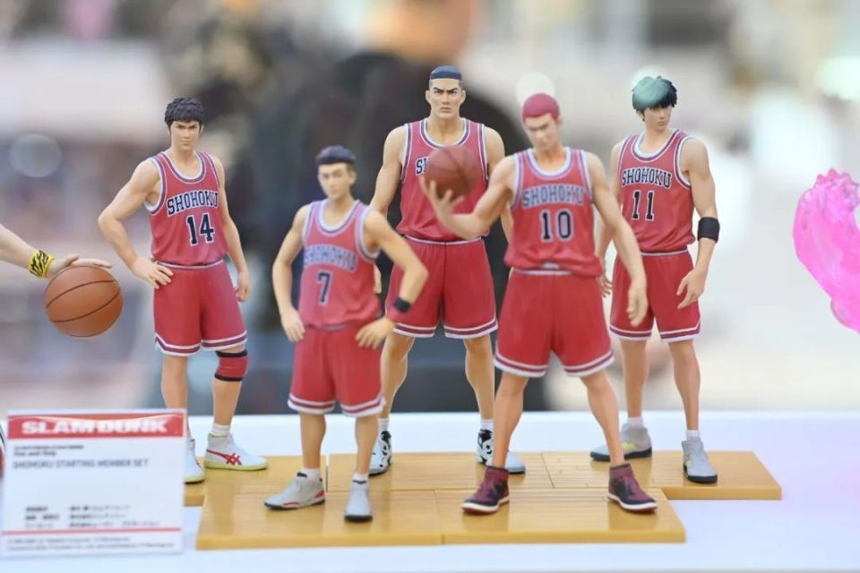 WF2022-2023上海直击：海量现场大图与世界上拥有模型最多的男人_腾讯新闻