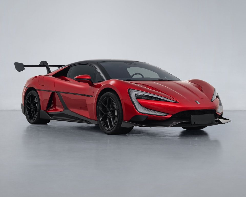 比亚迪仰望 U9 超跑新增车型申报：塞下四颗 555kW 强大“心脏”_腾讯新闻