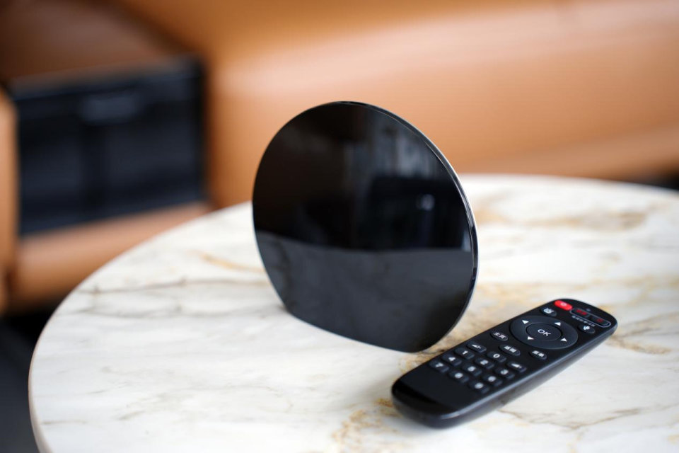 不忘初心！泰捷WE40 Pro Max评测：无广告的电视盒子_腾讯新闻