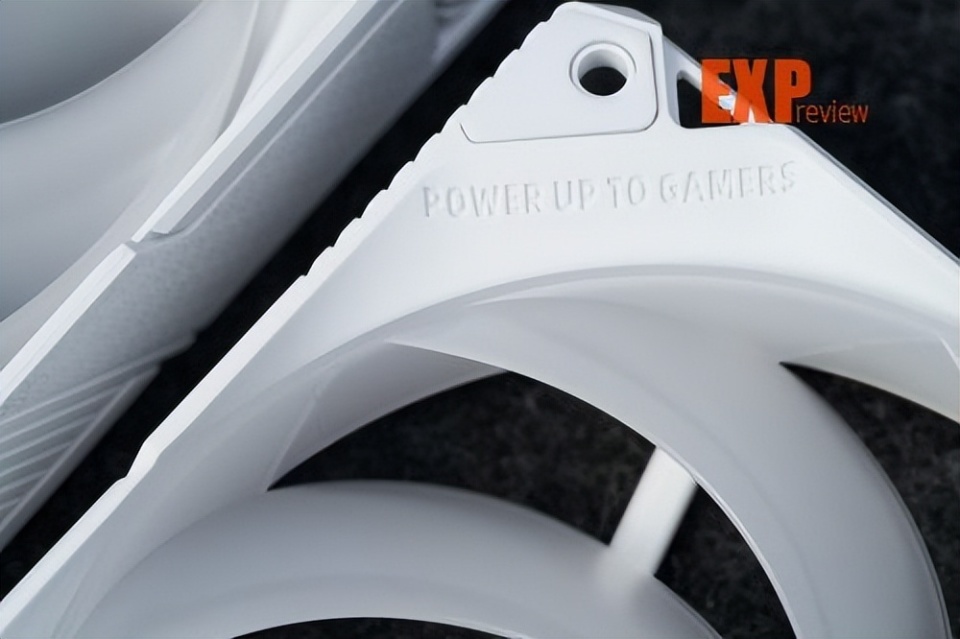 钛钽 TCOMAS SJ-A100E一体式水冷评测:大块头也有小细节_腾讯新闻