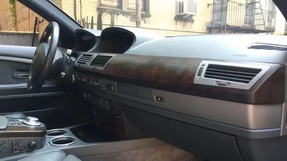 世界上最受人嫌弃的V12豪车？宝马7系E65/E66如今只值4000美元_腾讯新闻