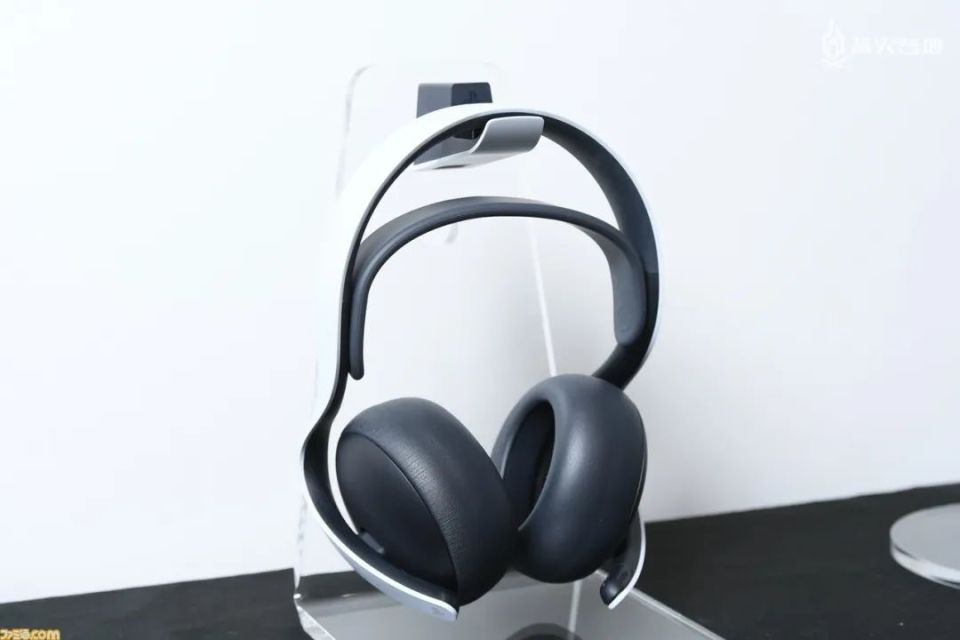 PS5 串流掌机「PlayStation Portal」体验报告：特定场景下的最优解_腾讯新闻