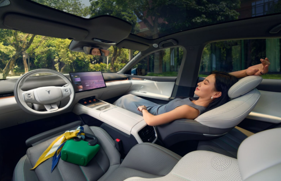 深蓝SL07正式上市，起售价15.19万，增程版综合续航超1400km_腾讯新闻