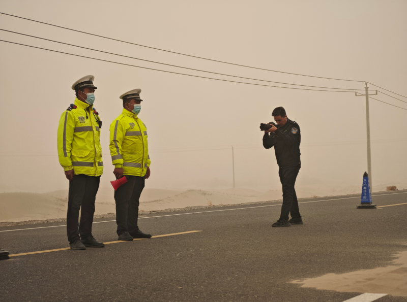 警营“记录者”，今天换你当主角！_腾讯新闻