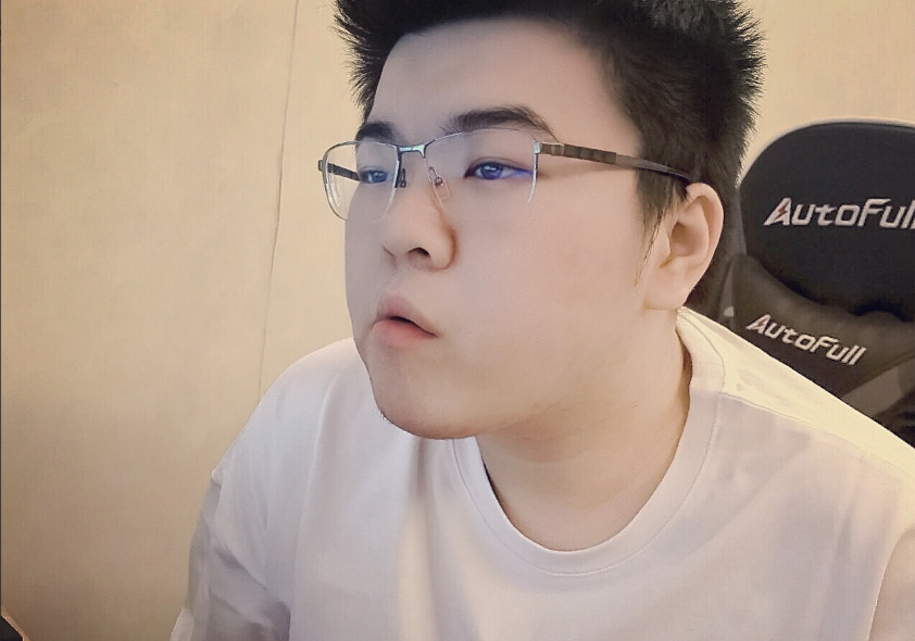 GODV看LPL春决，锐评Yagao和Knight：这俩人，打得都有点奇怪！