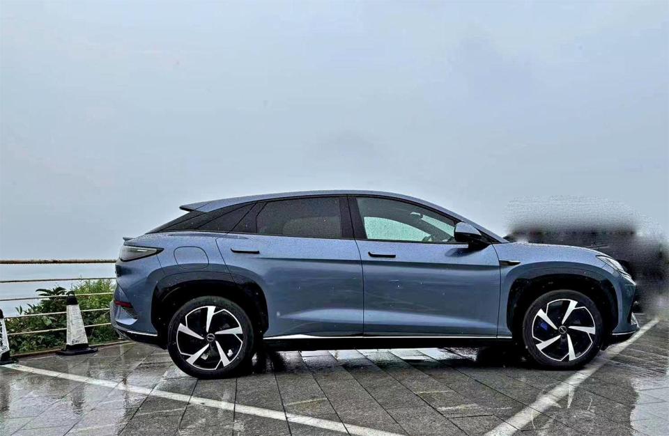 满电最速快充SUV 试驾比亚迪海狮07EV_腾讯新闻